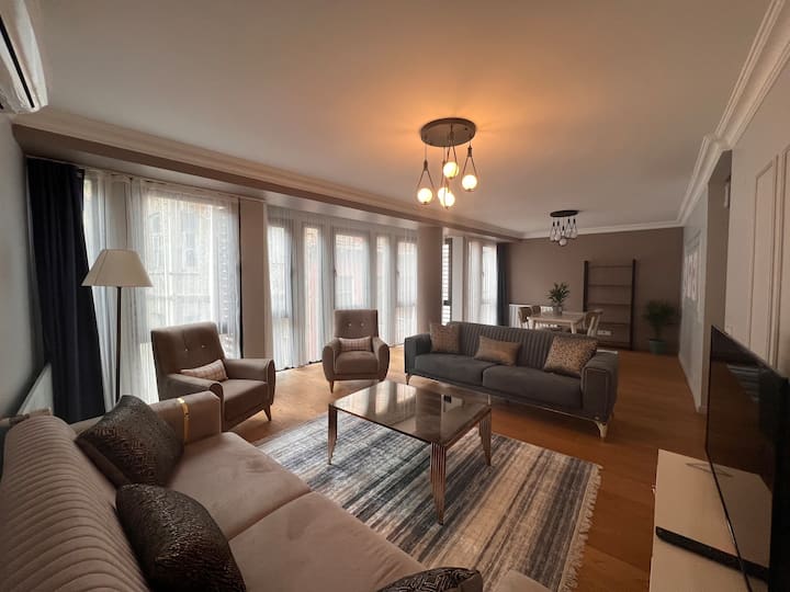 Modern Life In Galata With Lift 3br-take A Look - Estambul