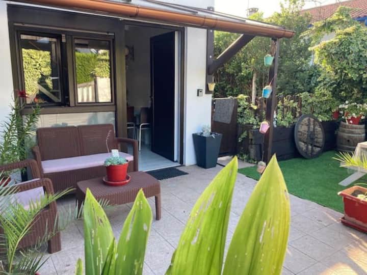 Apartamento Coqueto Con Cargador V.e - Urrugne