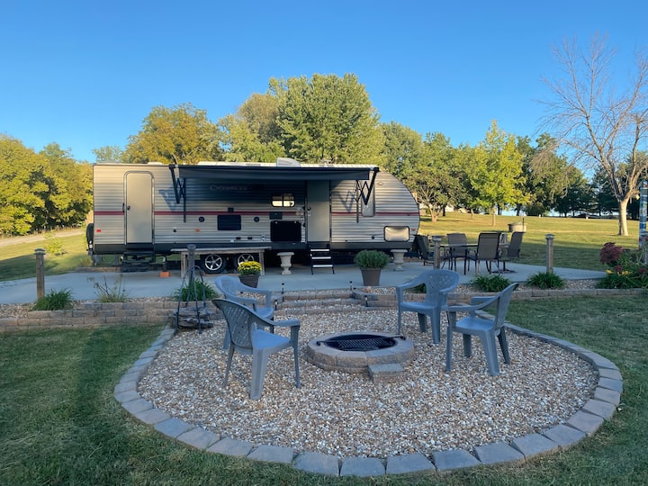 Glamping Experience On Private Campsite! - Kearney, MO