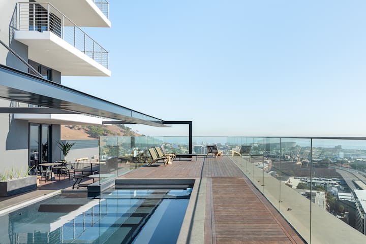 Elegant Studio Apartment On Bree Street - Camps Bay