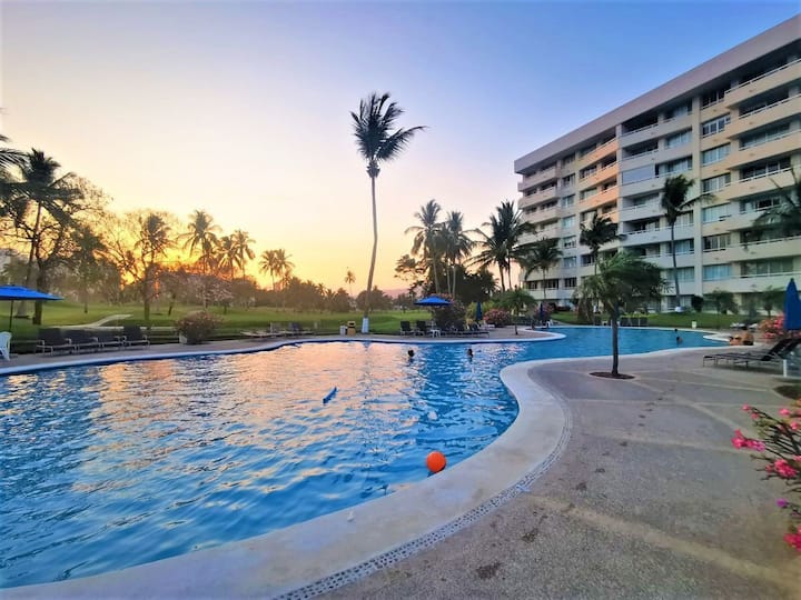 Condominio En La Mejor Zona De  Playa Diamante - Acapulco