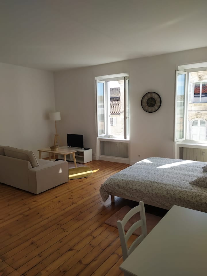 Studio Rénové 2* - Proche Des Thermes - Rochefort, France