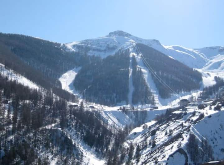 Appartement Sur La Place D'auron - Saint-Étienne-de-Tinée