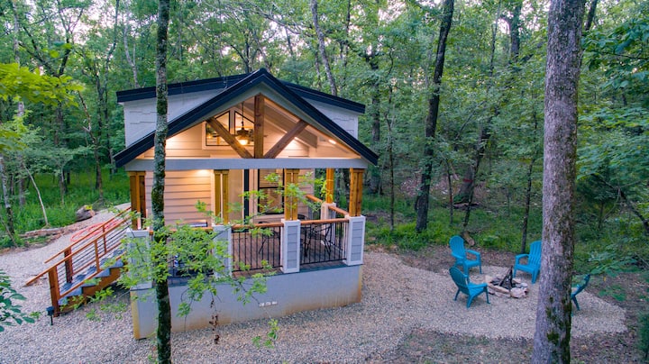 The Bear New Lux Tiny Cabin - Hochatown, OK