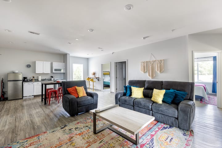 Boho Suite! 8 Min->downtown! Parking! East Nash! - Nashville, TN