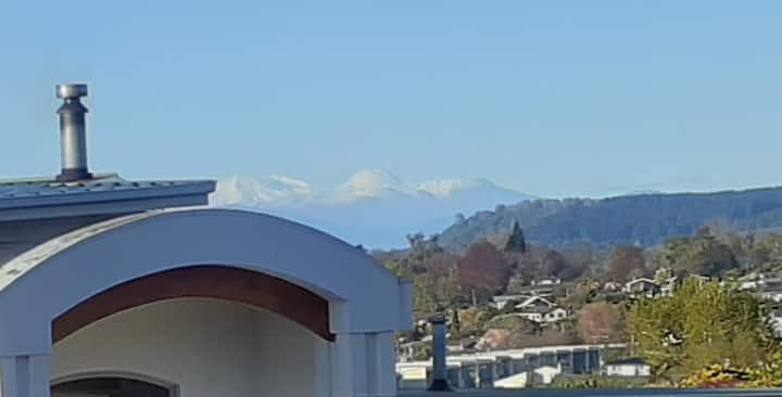 Beautiful Belvedere, Dog Friendly - Taupo