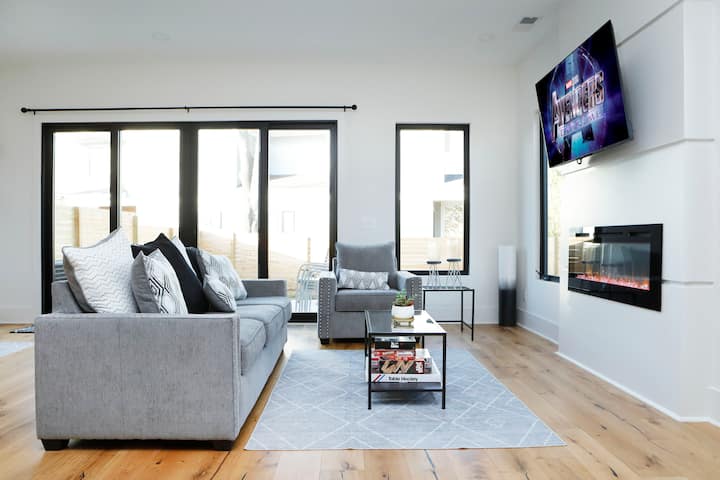 Newly Built Modern Home In Clt! Great Location! - Charlotte, NC