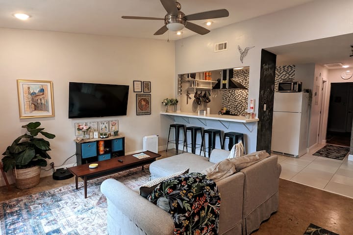 Artful & Roomy 1/1 • Big Fenced Yard • Pets Ok! - Tallahassee Museum