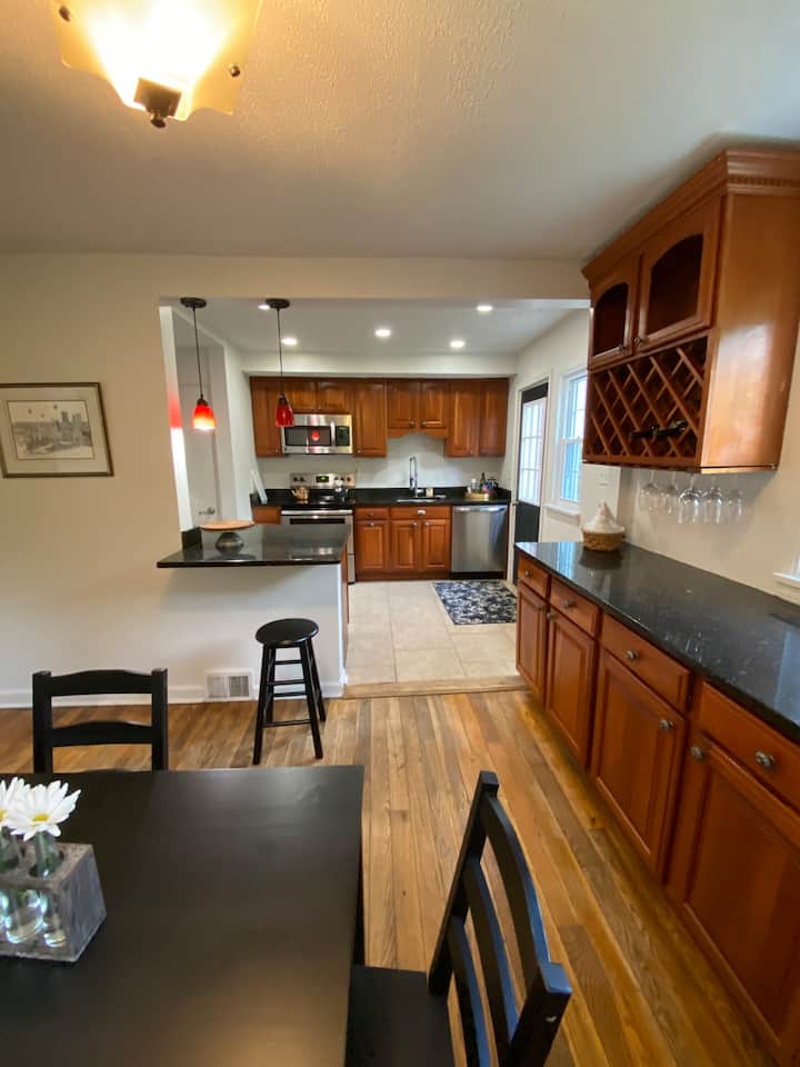 Mt.lebanon-3 Bedrooms-family Friendly-neat-clean - Pittsburgh, PA