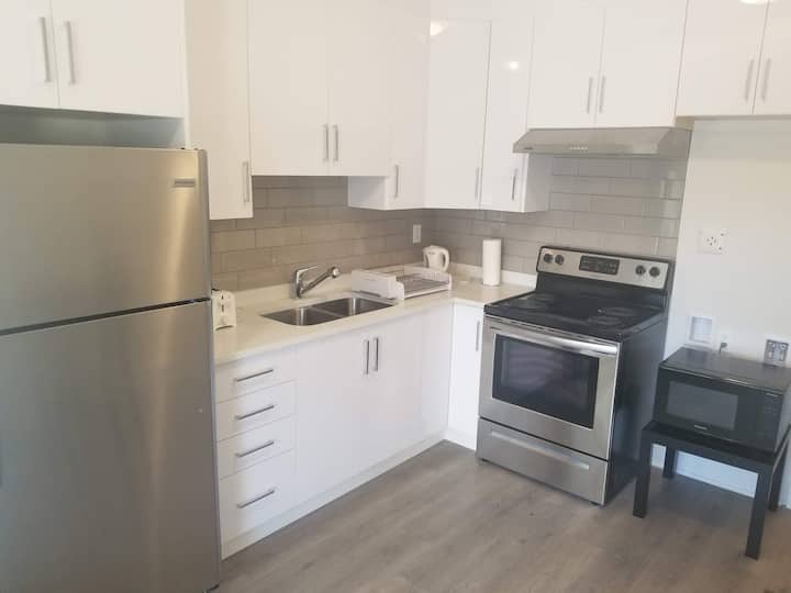 Beautiful Suite In Central Location Burnaby - Burnaby