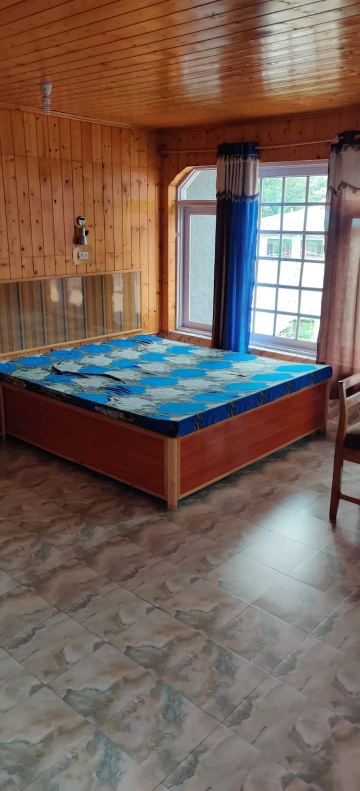 Spacious Serene Peaceful Stay In Srinagar - 賈姆穆