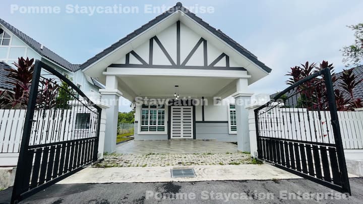 Malacca 5+1 Bedrooms Double Storey Bungalow - Jasin