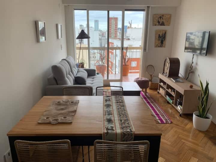 Piso En San Telmo, Muy Luminoso Con Vista A Ciudad - Buenos Aires