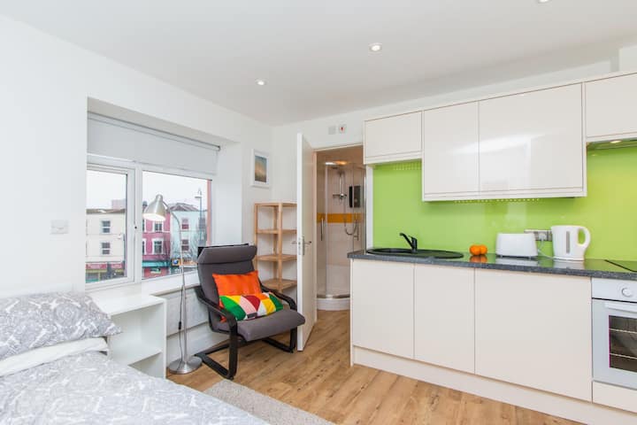 Budget Studio Apartment Central Bristol - Brístol