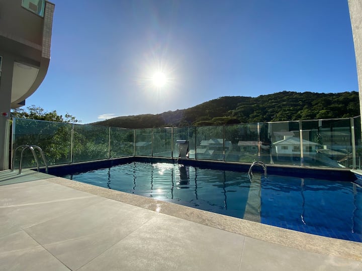 Lindo Apartamento Com Piscina - Bombinhas