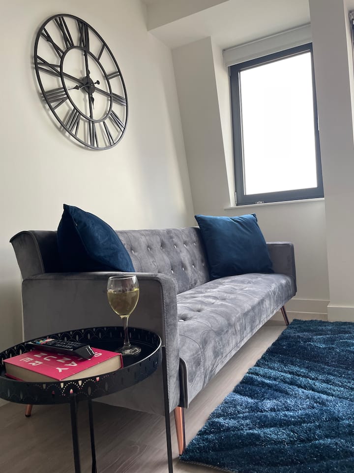 Stylish City Centre Penthouse Suite, Bedford - Bedford