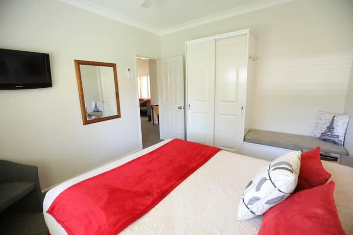 2 Bedroom Apartment B At Country Apartments - Dubbo