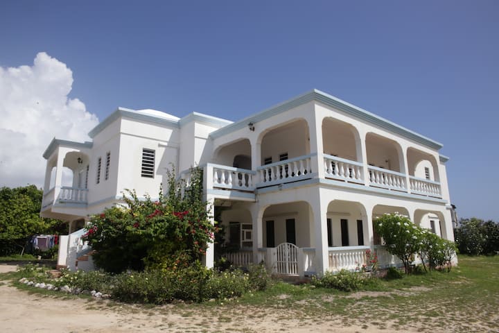 Breezee Your New Home Away From Home. - Anguilla