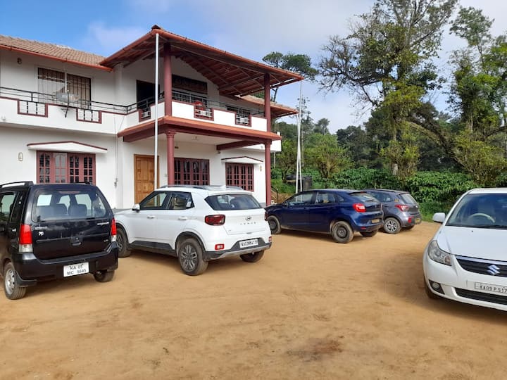 Coorg Plantation Stay- 6 Bhk Cottage - Kodagu