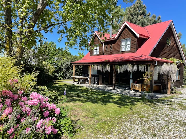 Cosy Family Batch On Meadowstone - Wanaka