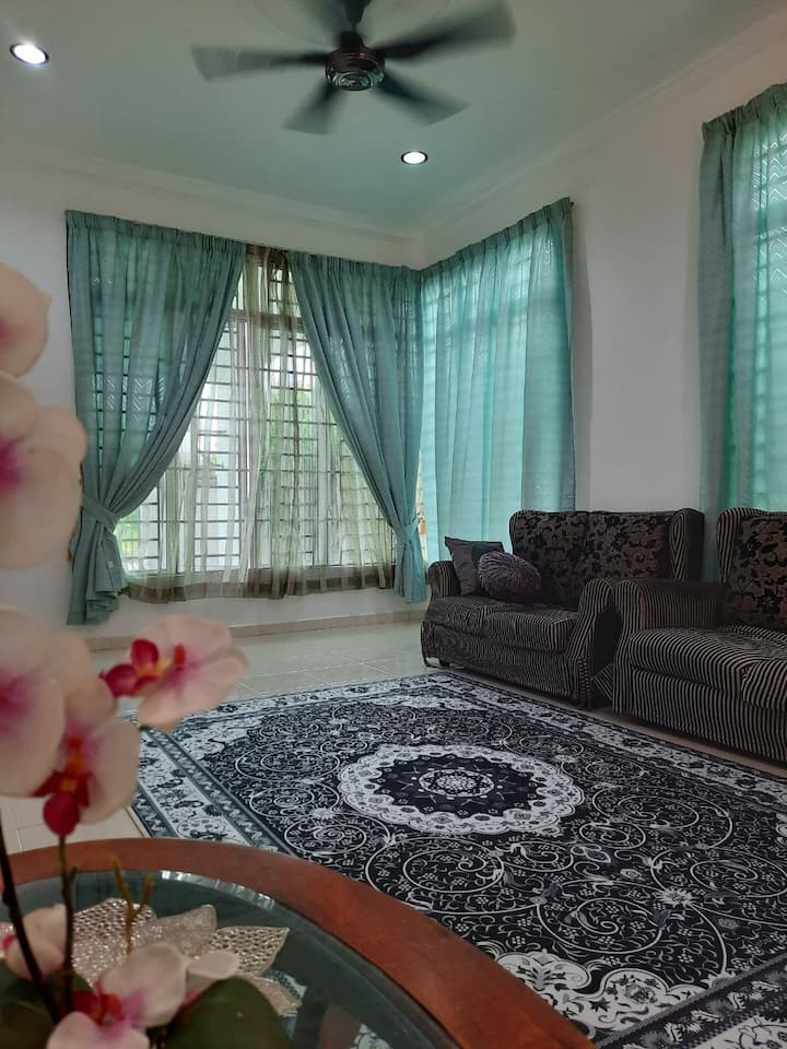 Spacious & Comfy -4 Bedrooms With 3 Ac  For Family - Kuala Terengganu