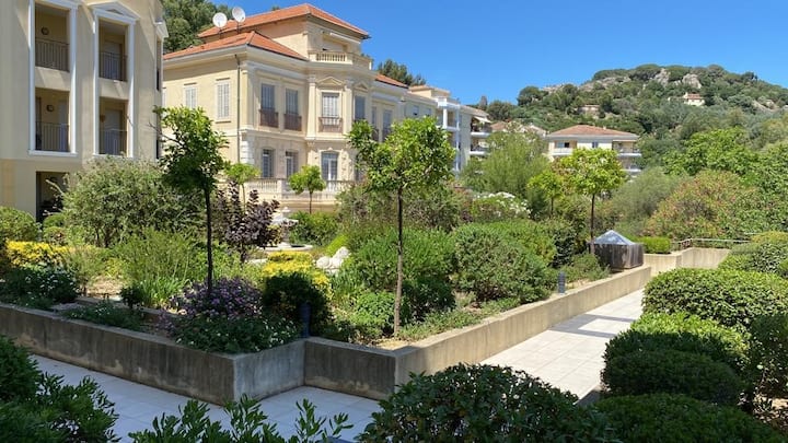 Calme Et Lumineux, Belle Résidence Avec Piscine - Hyères