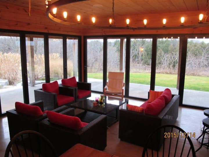 Ski Season - Modern Country Chic Barn Minutes - Thornbury