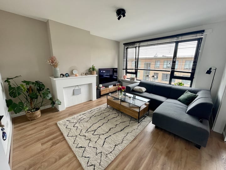 Modern En Licht Appartement In Gezellige Buurt - Amsterdam