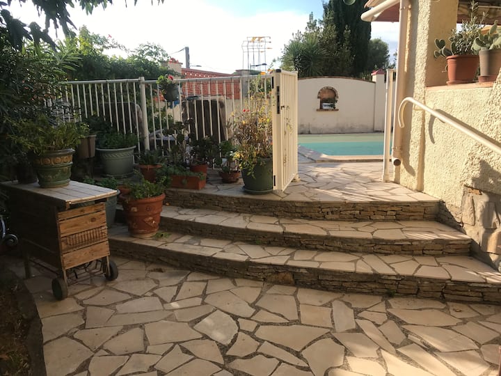 Très Belle Villa Avec Grande Piscine - Sanary-sur-Mer
