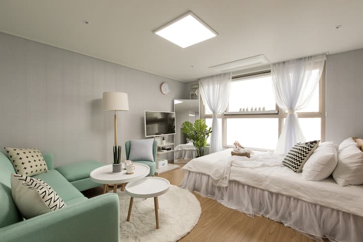 #6 Clean & Cozy Twotone House [Netflix,city View] - Pusan