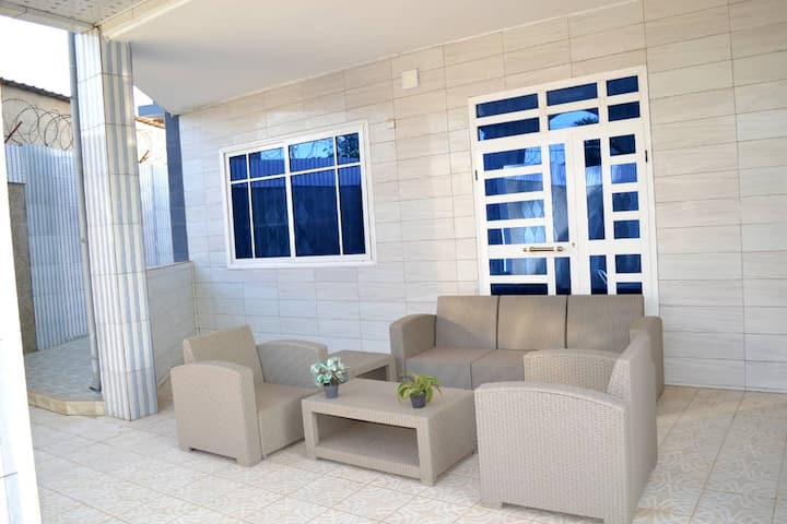 Maison Blanche Elie Palace
Villa Avec Piscine - Lomé