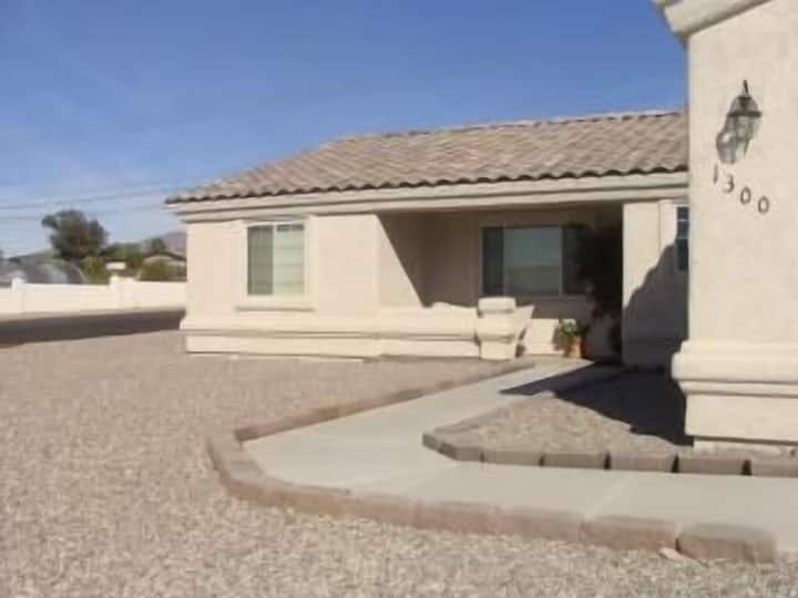 Winter Guest Lake Havasu Mohican Retreat - Lake Havasu City, AZ