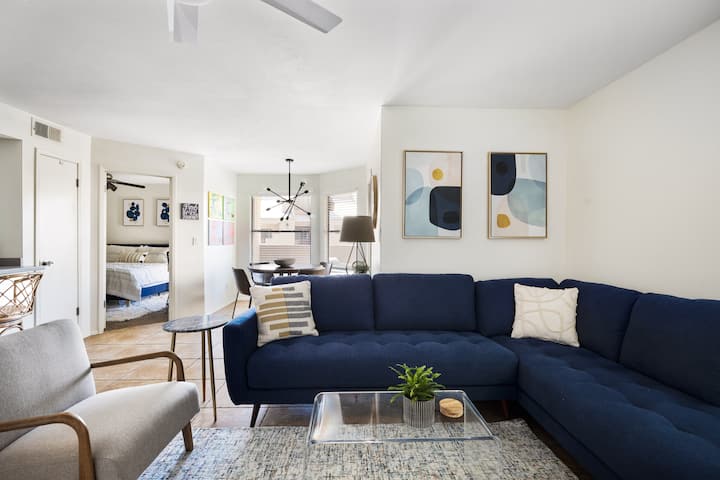 Modern Scottsdale Condo - Golf | Heated Pool | Gym - Paradise Valley, AZ