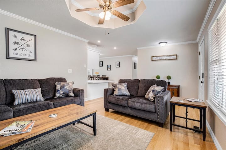 Von's Place! Downtown Bentonville-walk To Square! - Bentonville, AR