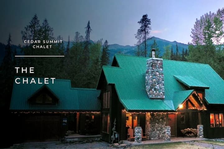 Ski In/out Chalet, Comfortably Sleeps 14, Hot Tub - Fernie