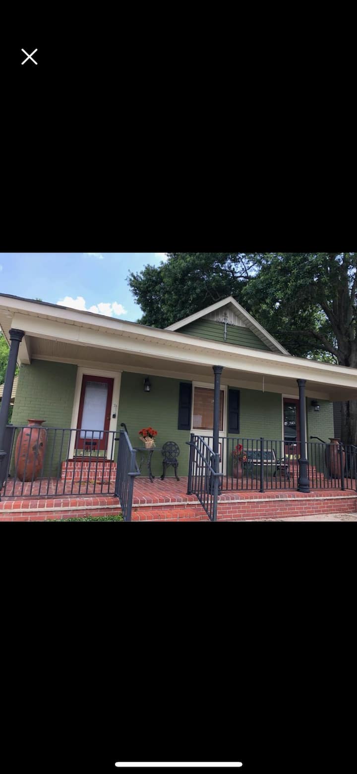 Lock Park Bungalow - Lake Charles, LA