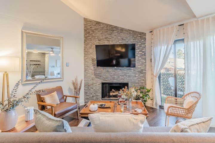 Cozy Dallas Condo - Highland Park, TX