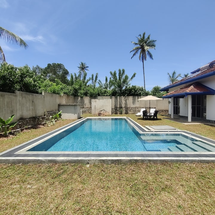 Akurala Villa With Pool/spa - Sri Lanka
