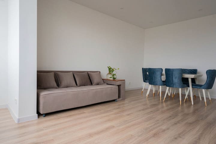 2-bedroom, City Center, Near Pushkin Metro Station - Uzbekistan