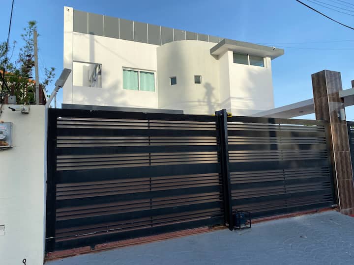 Beautiful Newer Modern Home With Private Pool - Santo Domingo (Dominikai Köztársaság)