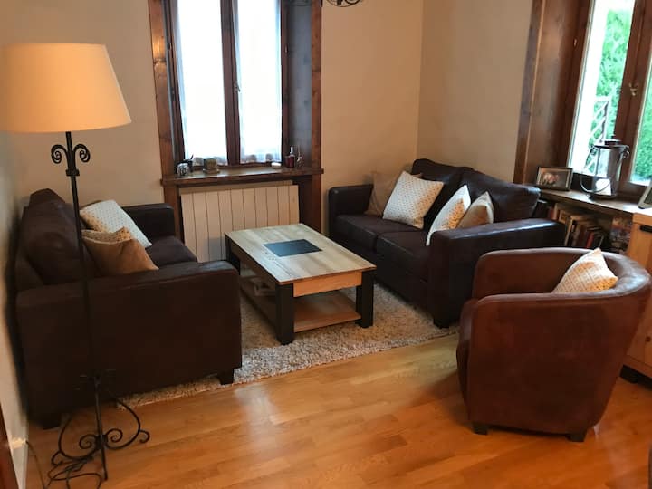 Spacious Apartment, Lovely Garden, Parking & Views - Les Houches