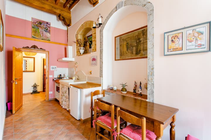 Palazzo Mainardi Superior Room - San Gimignano