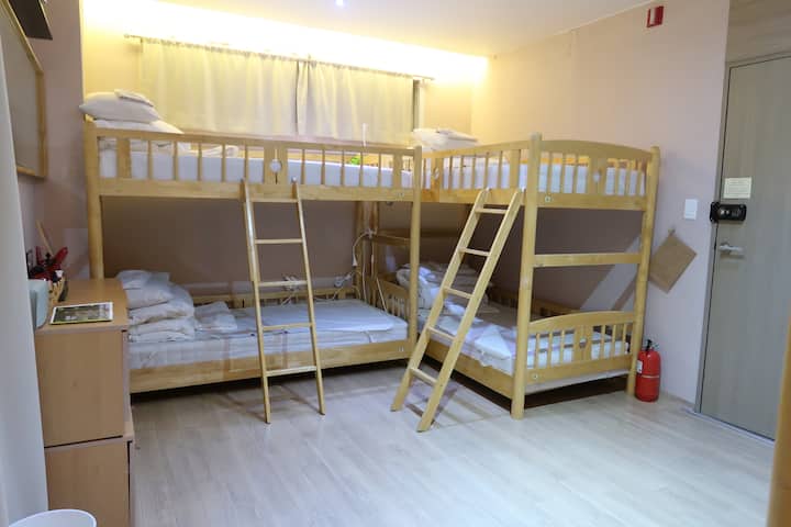 Andong Poong-gyung Guesthouse - 송하동