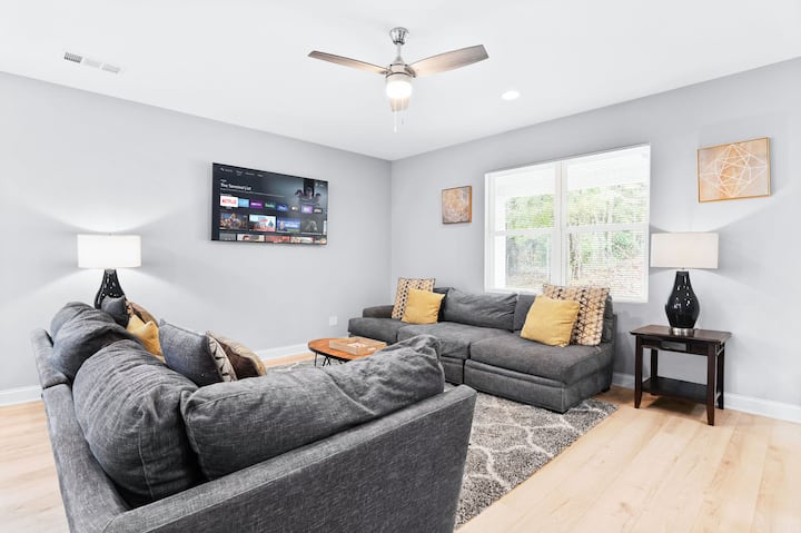 New! Executive 4br | Sleeps 8 | 1.4mi To Uga - Athens, GA