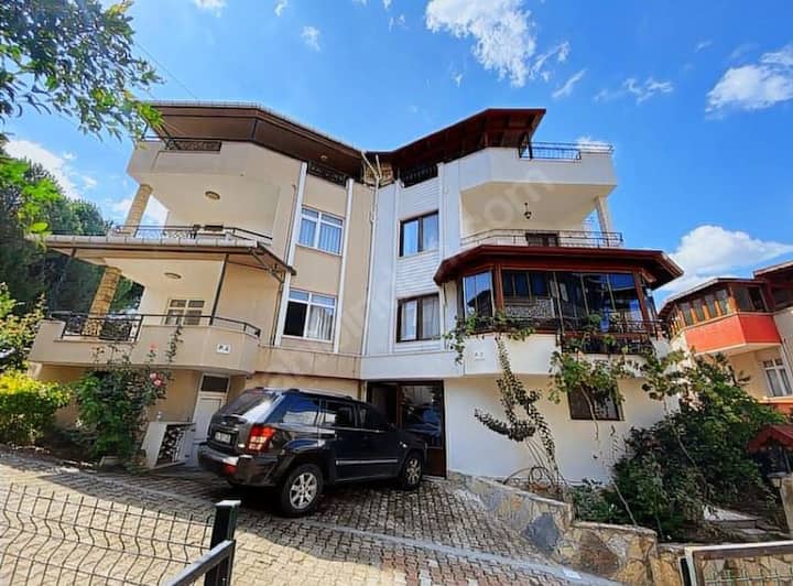 Manzaralı Teras, Kapalı Otopark Ile Müstakil 4 Kat - Karamürsel