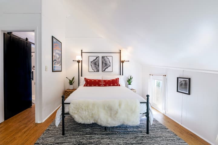 Entire Rental Unit Sleeps Up To 6 - Vermont