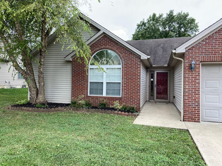 Lexington Modern Ranch Near Downtown! - Lexington, KY