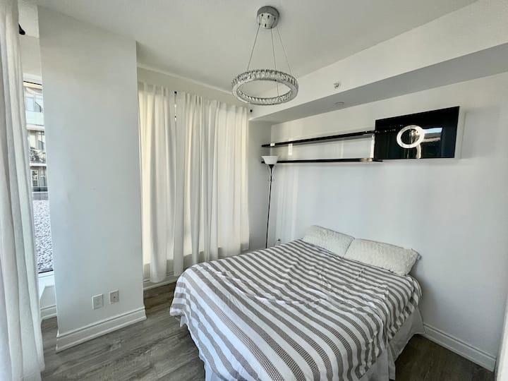 Lovely 1bdrm Condo In Central Richmond Hill - Vaughan