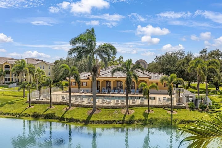 Resort Like Condo | Salt Water Pool - Fort Myers, FL