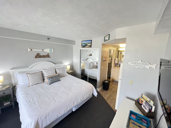 Beach Break Hide Away~studio Condo Near The Beach! - 戴通納海灘